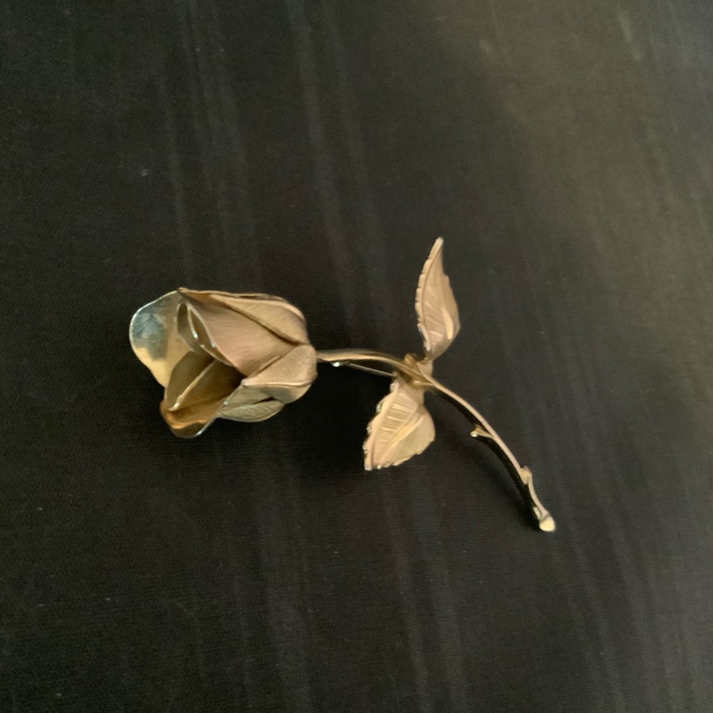 Vintage Giovanni Gold Rosebud With Stem Brooch - Gem